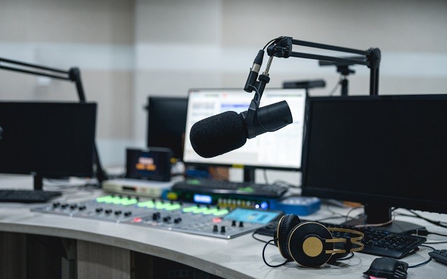 Radio RFI en direct - Écouter RFI en ligne gratuitement sur RadioFrench.FR